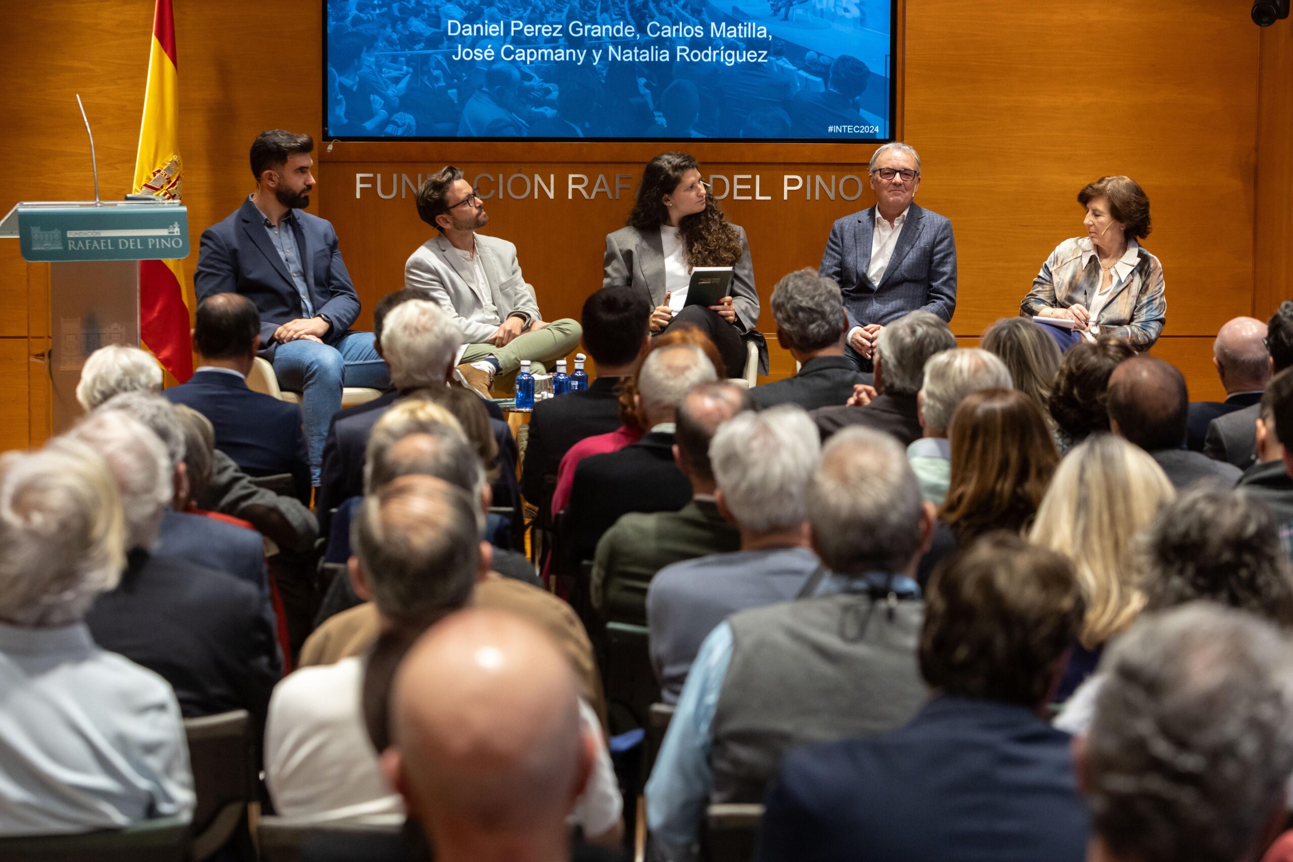 Presentación del informe INTEC 2024 "Una hoja de ruta para la ...